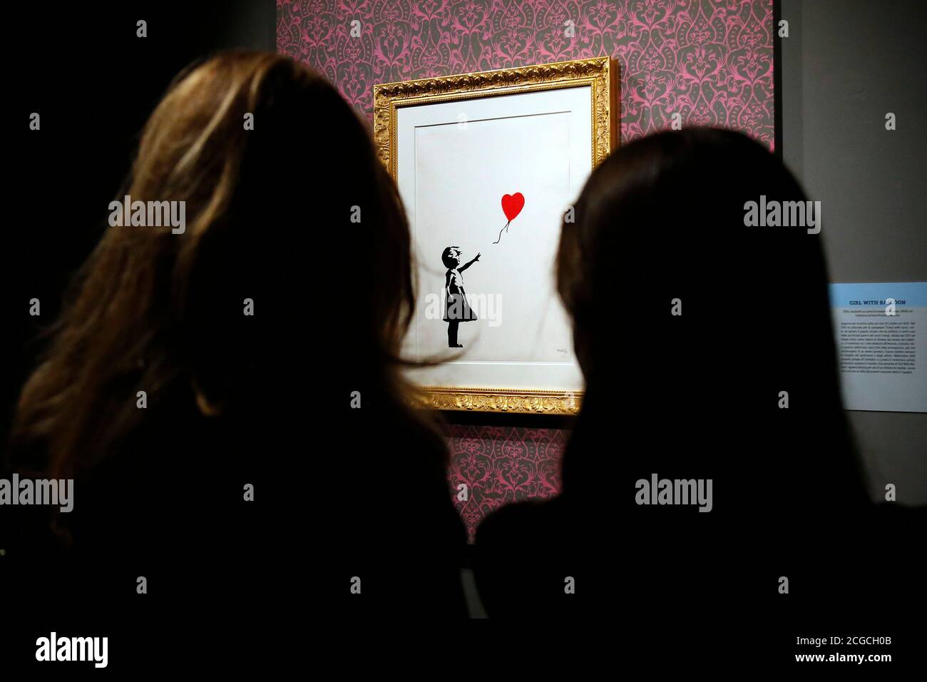 Bansky girl with balloon hi-res stock photography and images - Alamy