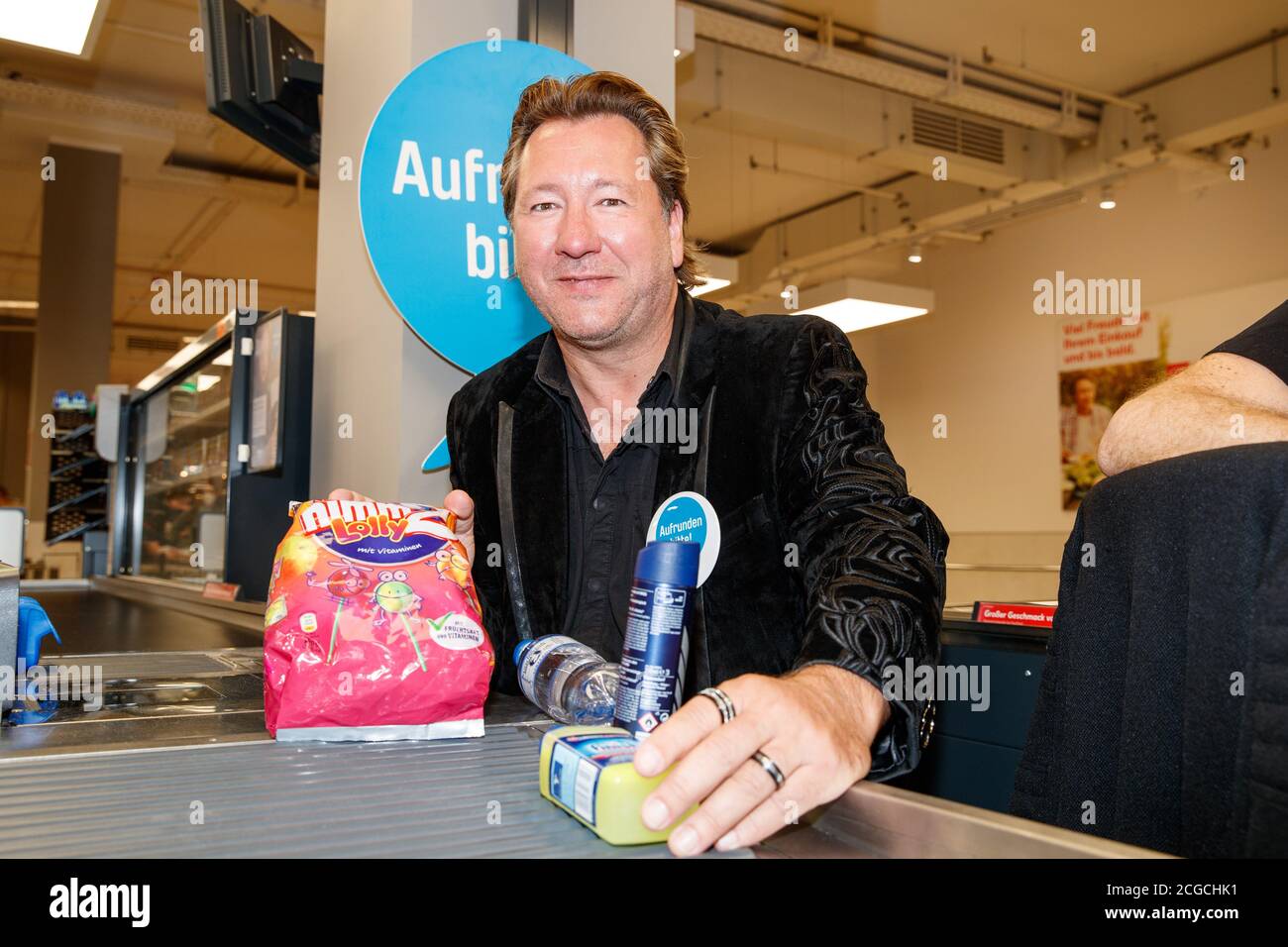 Cashier supermarket children hi-res stock photography and images - Alamy