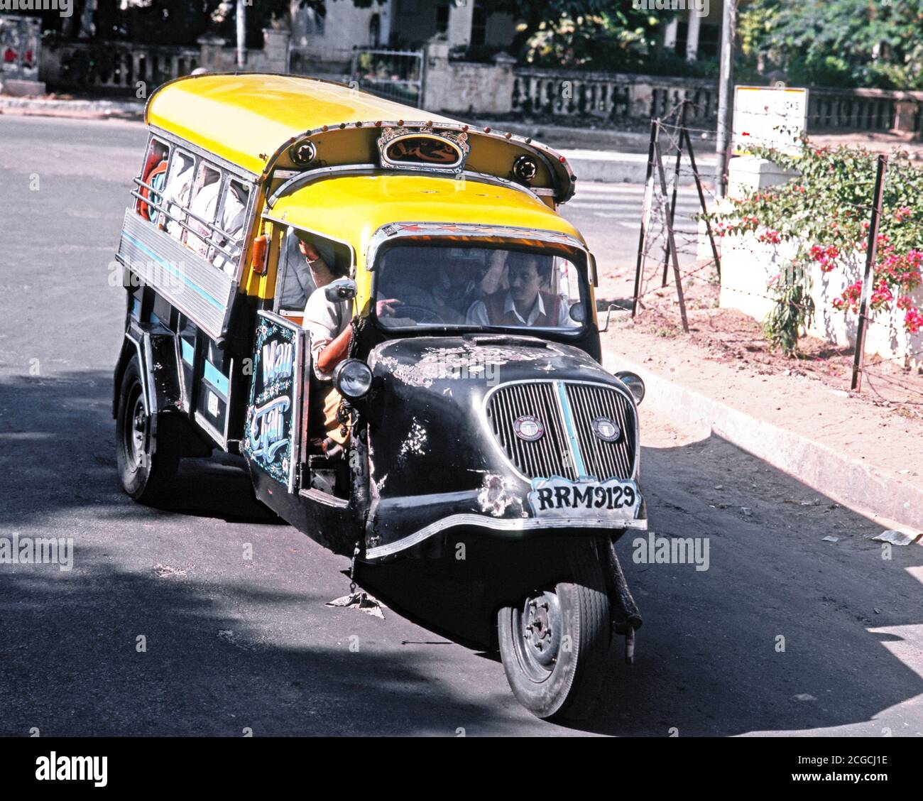 Old indian bus hi-res stock photography and images - Alamy