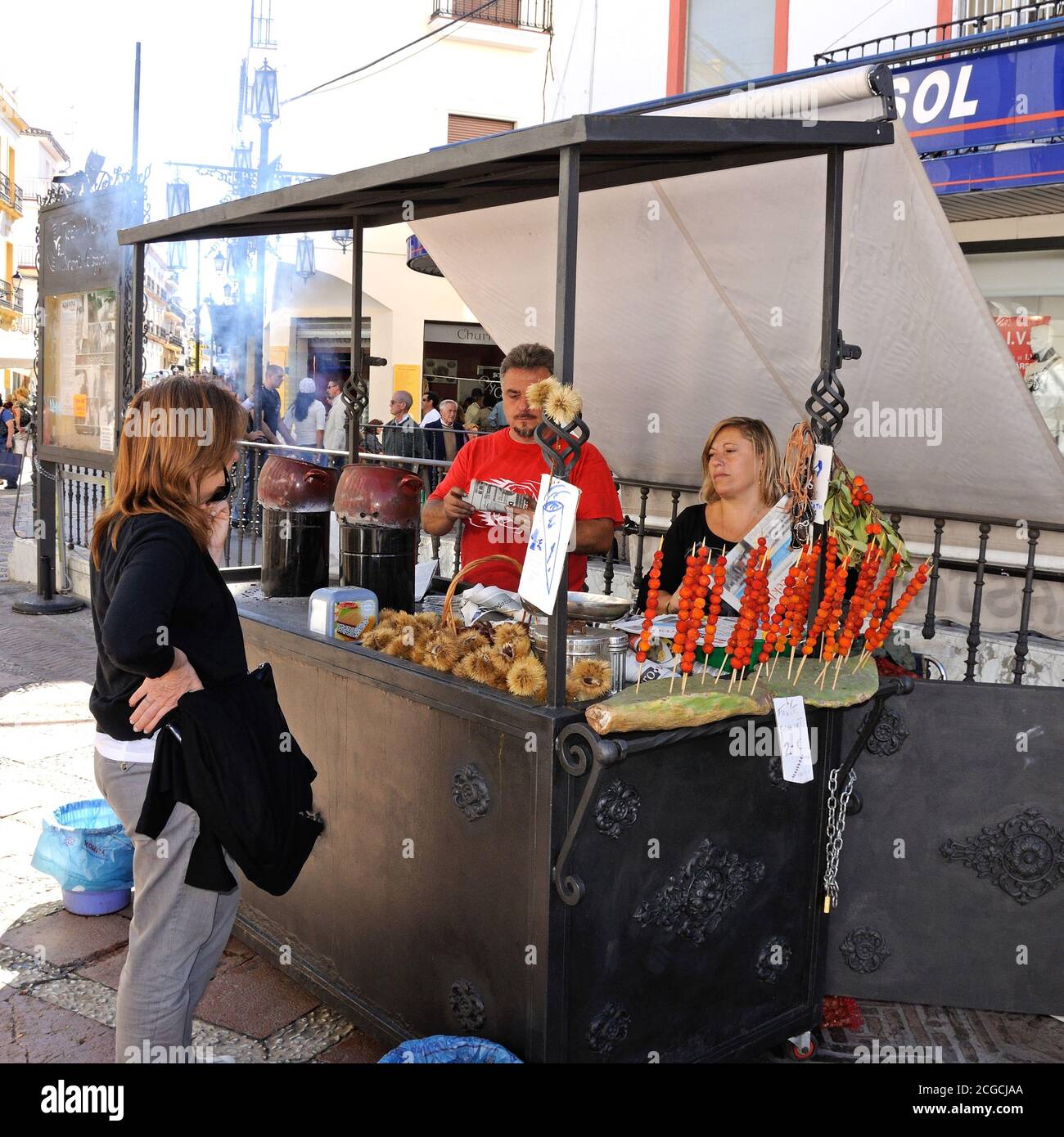 Hot chestnut stall hi-res stock photography and images - Alamy