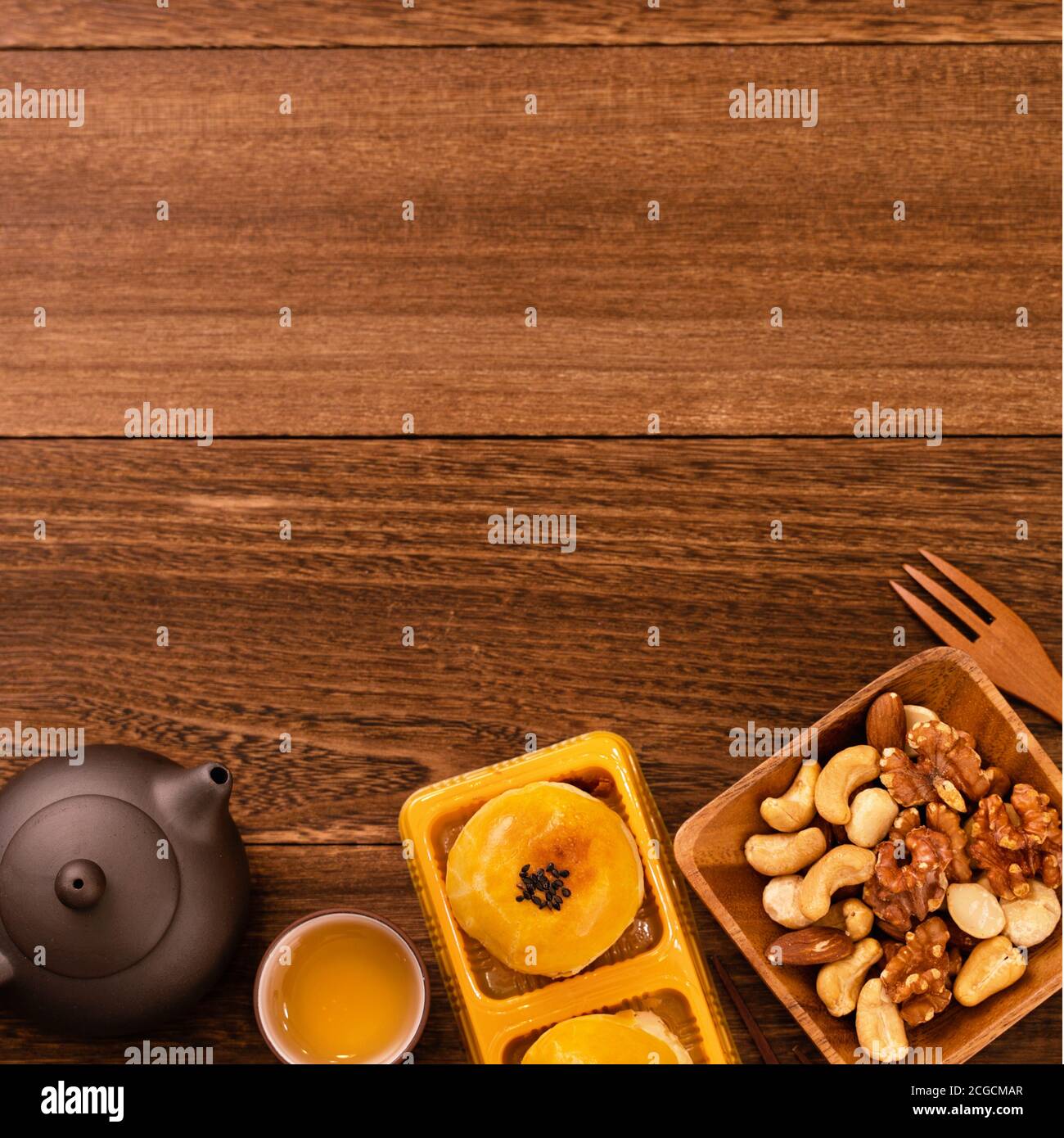 Moon cake for Mid-Autumn Festival, delicious beautiful fresh mooncake ...
