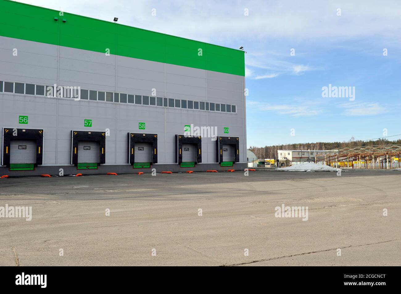 Warehouse gate hi-res stock photography and images - Alamy