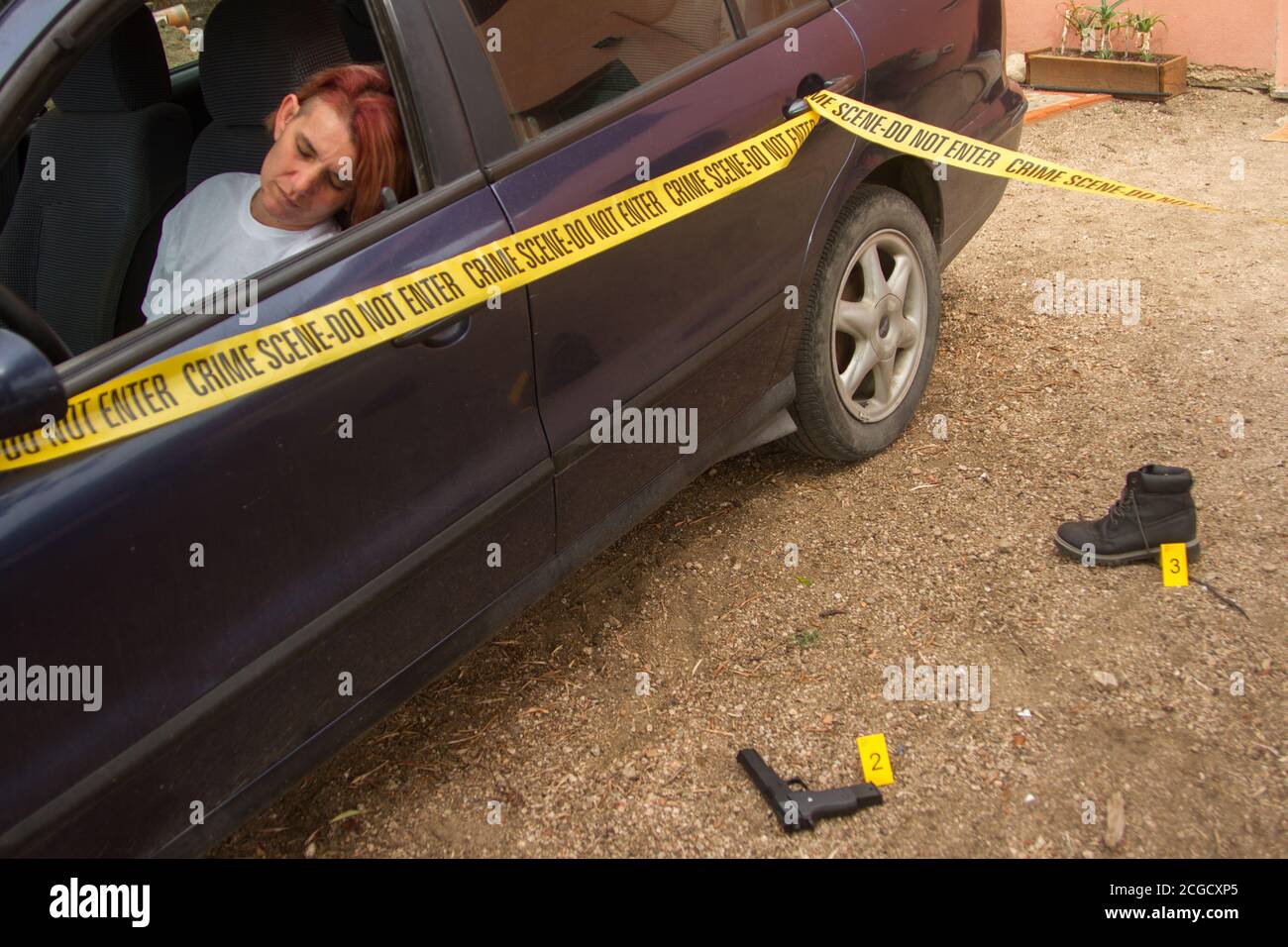 Female detective crime scene hi-res stock photography and images - Alamy