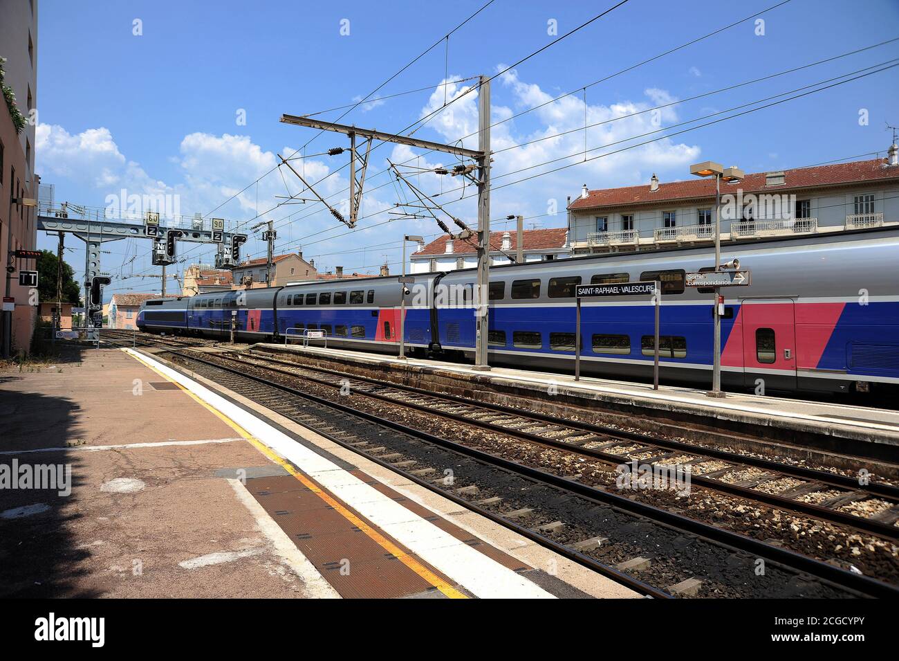 Gare de st raphael valescure hi-res stock photography and images - Alamy
