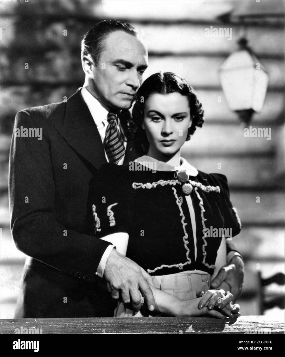 CONRAD VEIDT and VIVIEN LEIGH in DARK JOURNEY 1937 director VICTOR ...