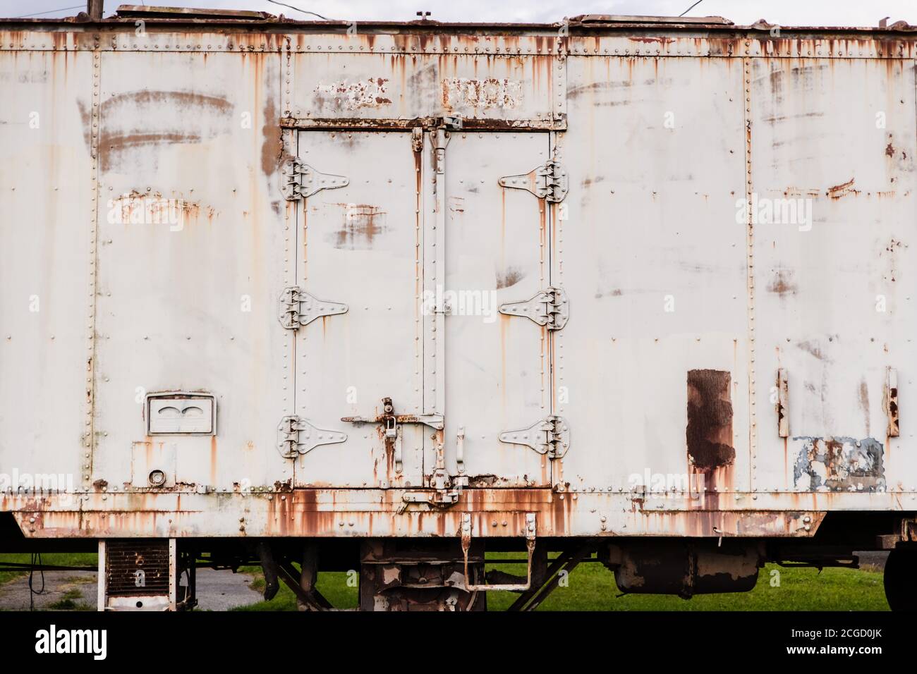 Train car railroad rail tracks track hi-res stock photography and ...