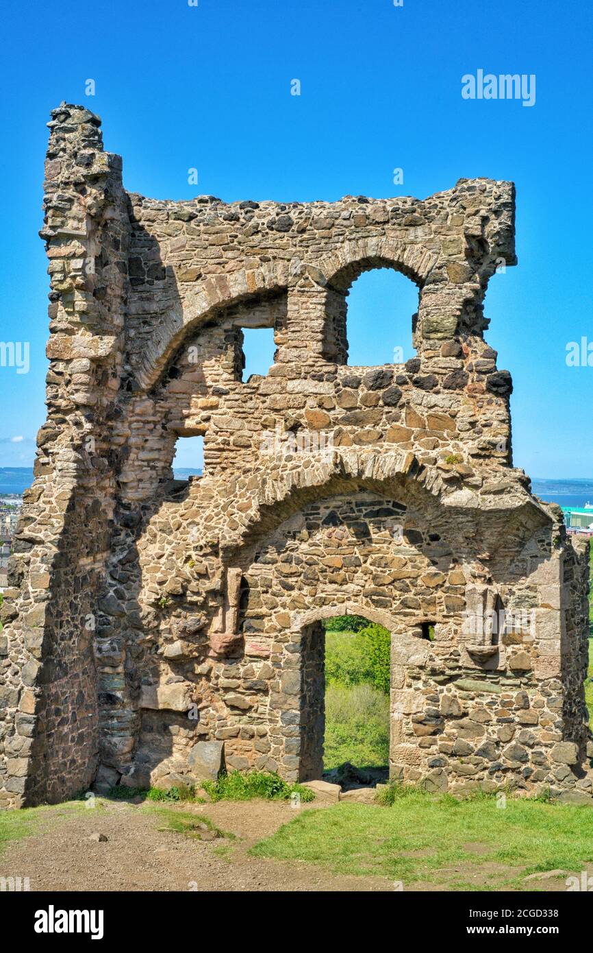Ancient ruins in Edinburgh, Scotland. Archeological site Stock Photo ...