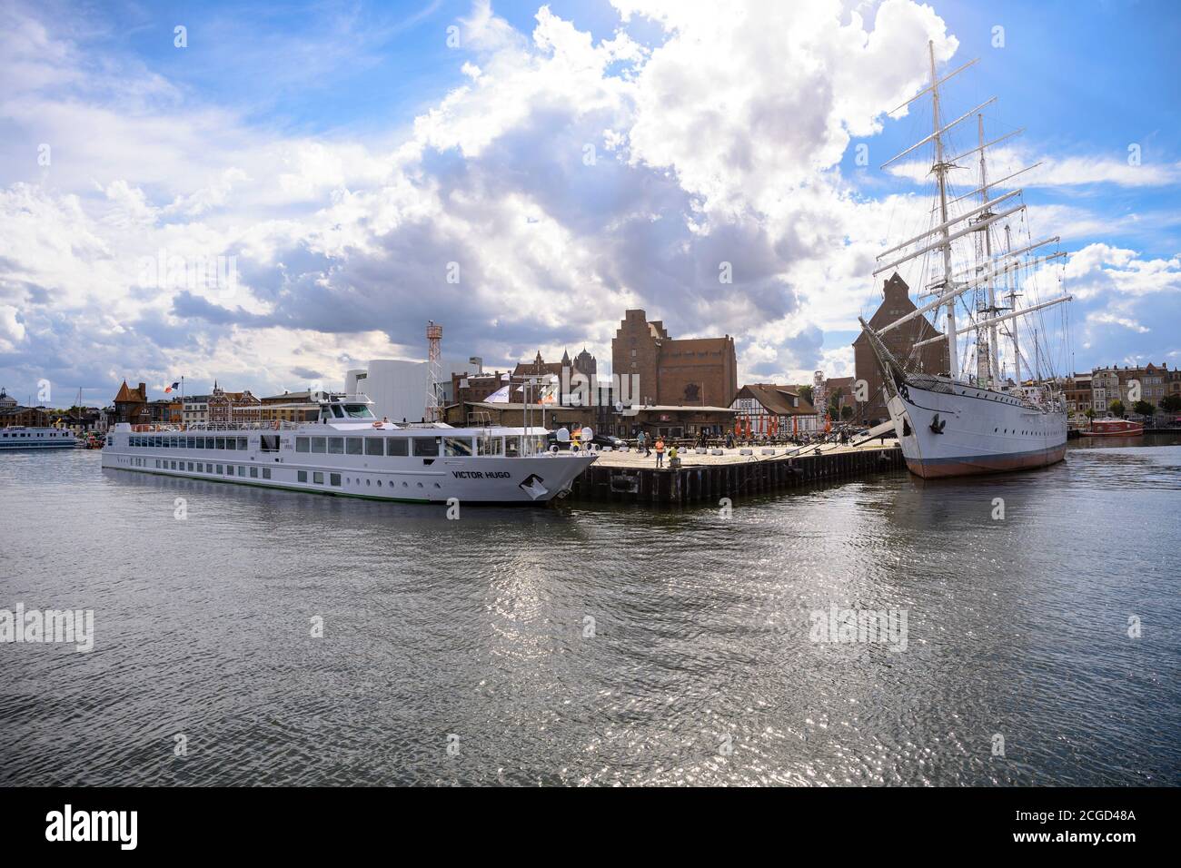 Stralsund, Germany. 29th Aug, 2020. The inland cruise ship "Victor Hugo ...