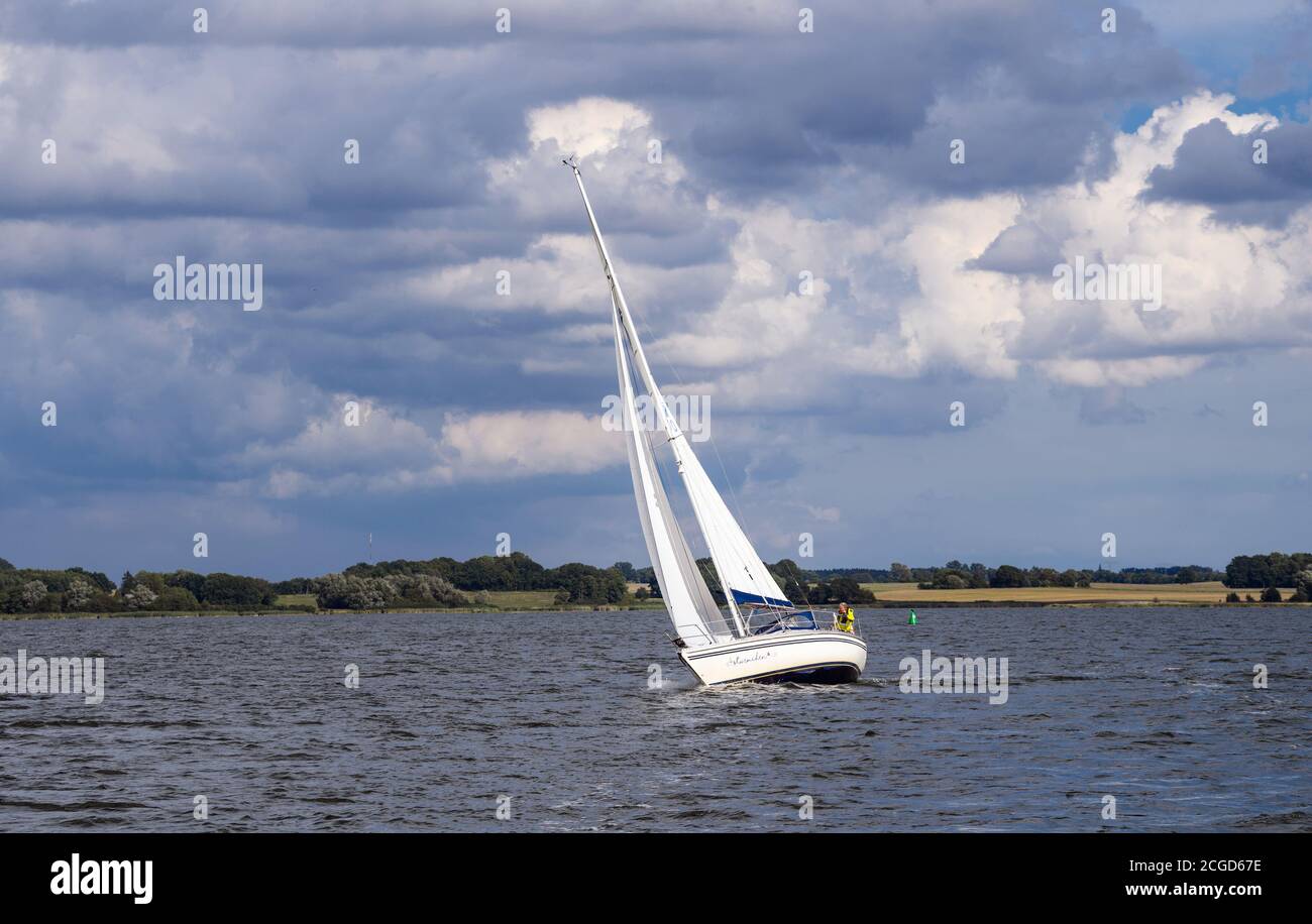 Sloping position hi-res stock photography and images - Alamy