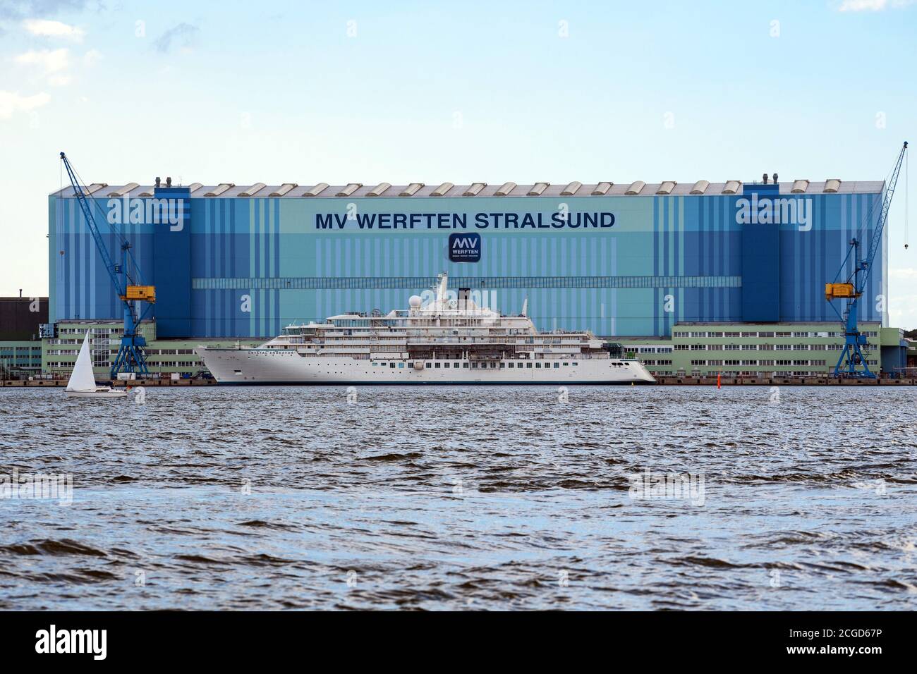 Front crystal ship hi-res stock photography and images - Alamy