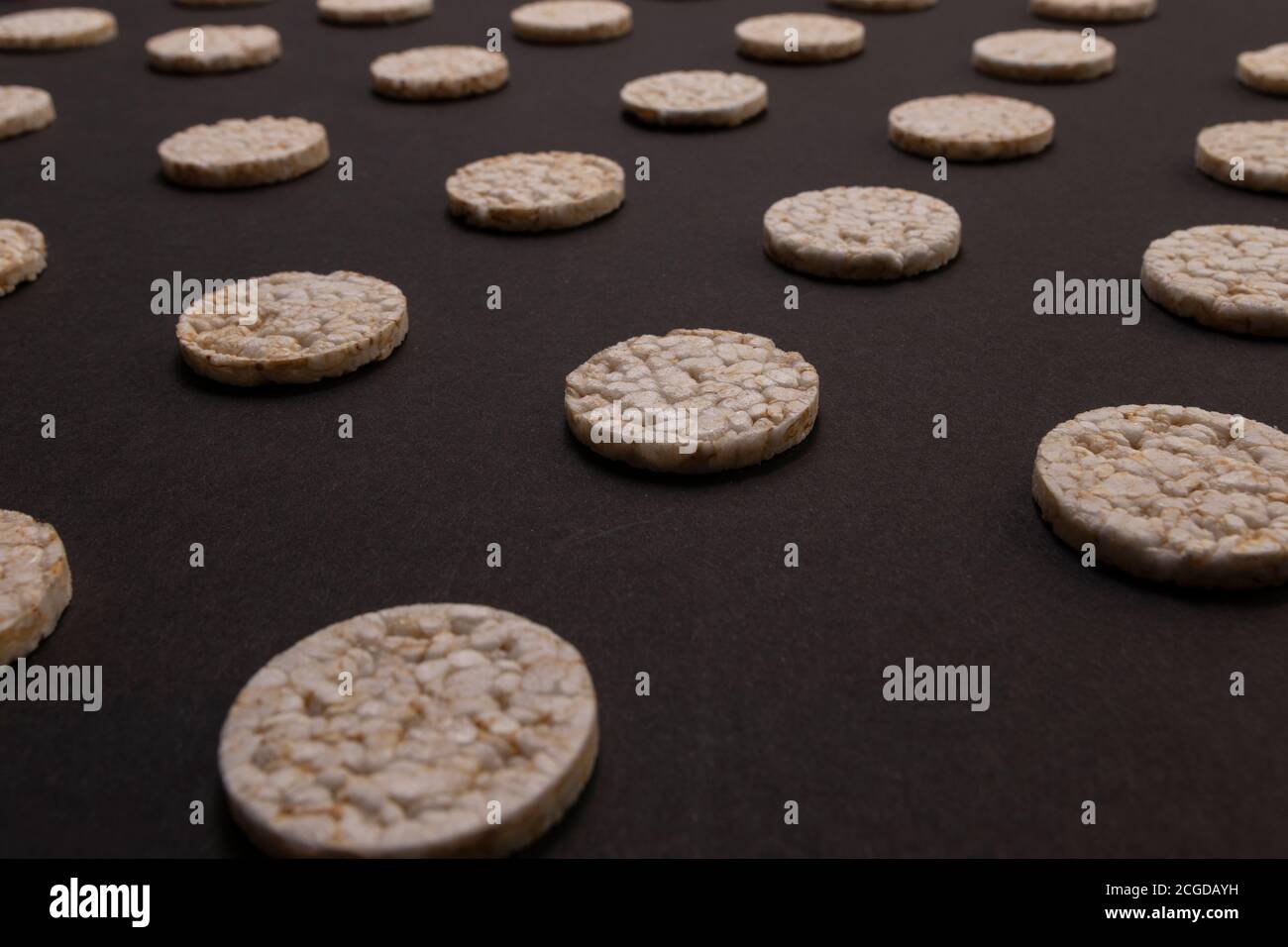 Pattern distribution of rice crackers. Round rice crackers, spread out ...