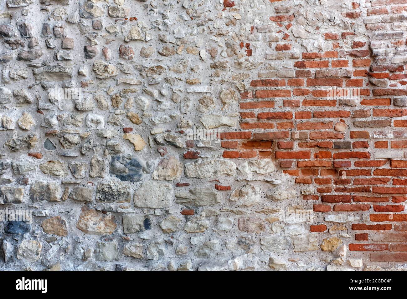 Red ancient stone wall texture hi-res stock photography and images - Alamy