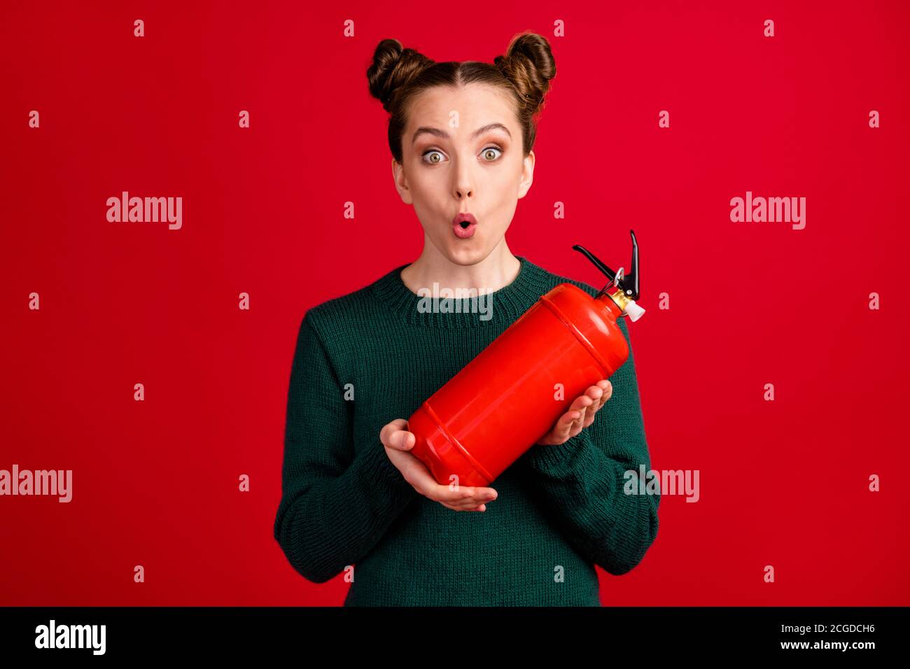 Close-up portrait of her she nice attractive pretty funky cheery ...
