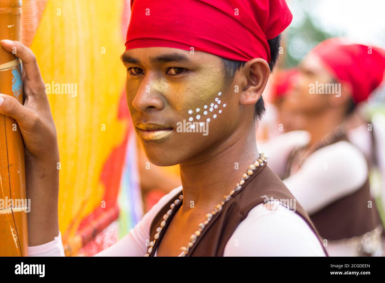 Philippine costume costumes hi-res stock photography and images - Alamy