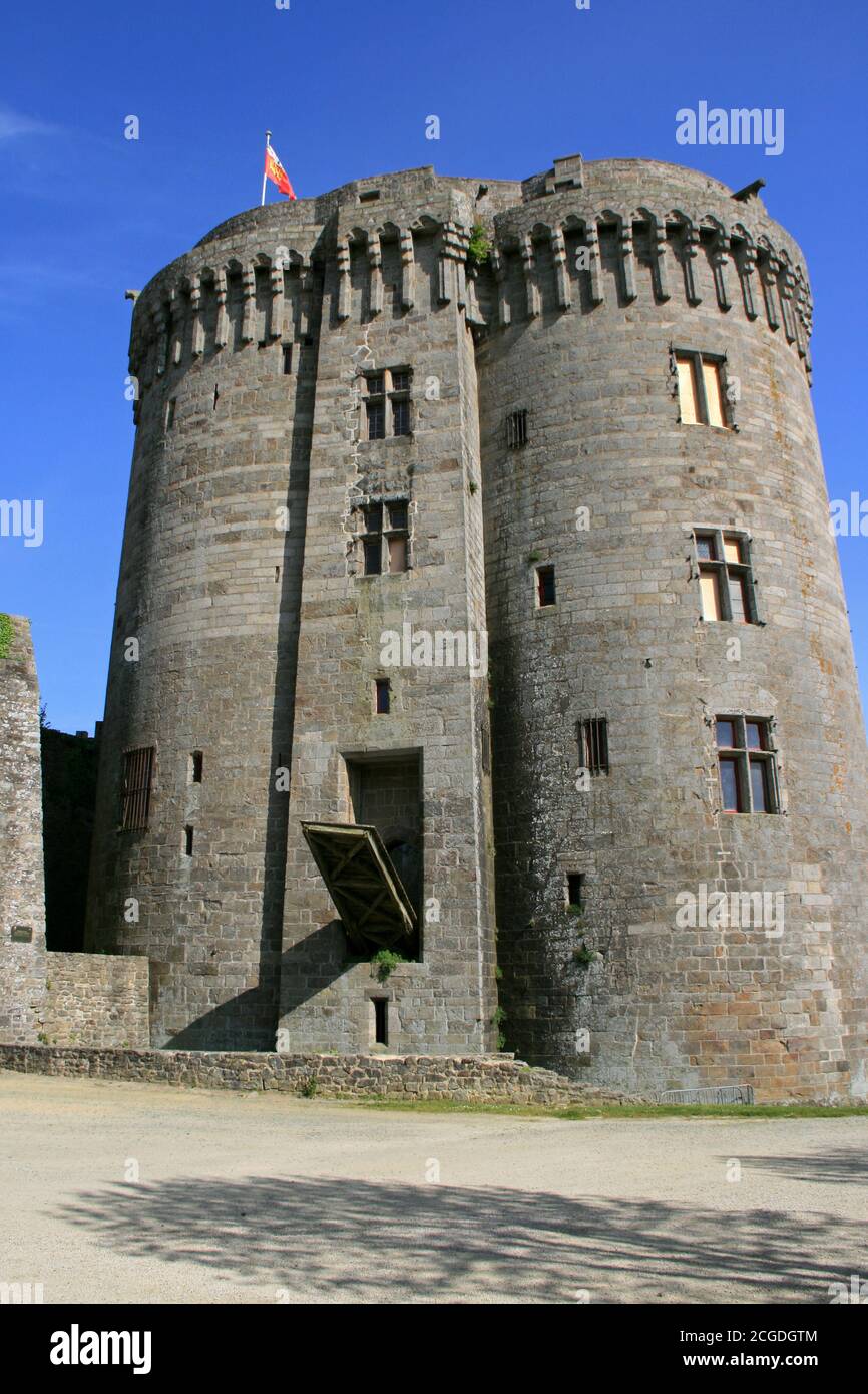 medieval castle in dinan in brittany (france Stock Photo - Alamy