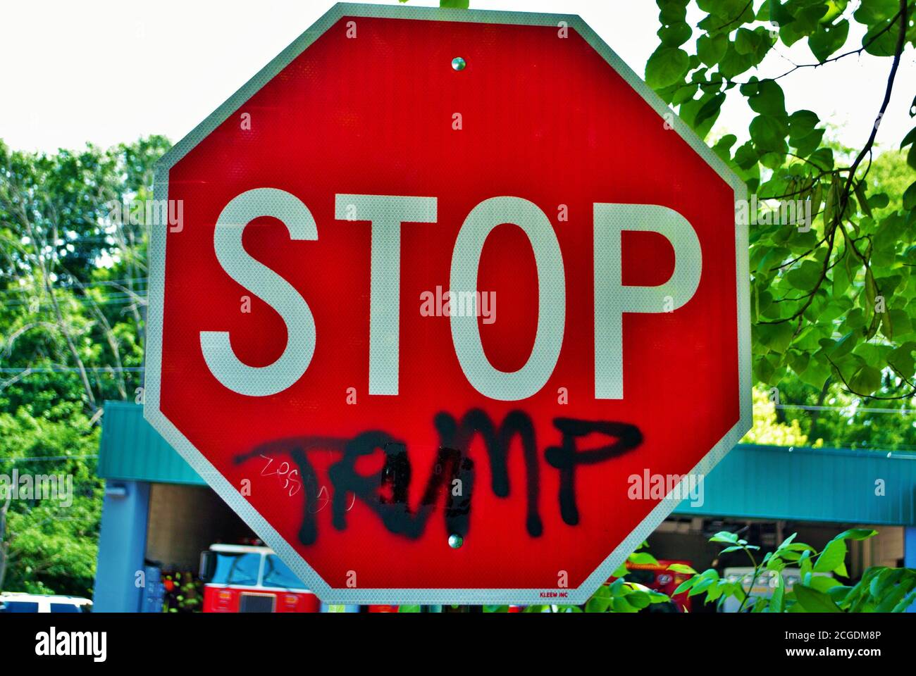 Stop trump sign hi-res stock photography and images - Alamy