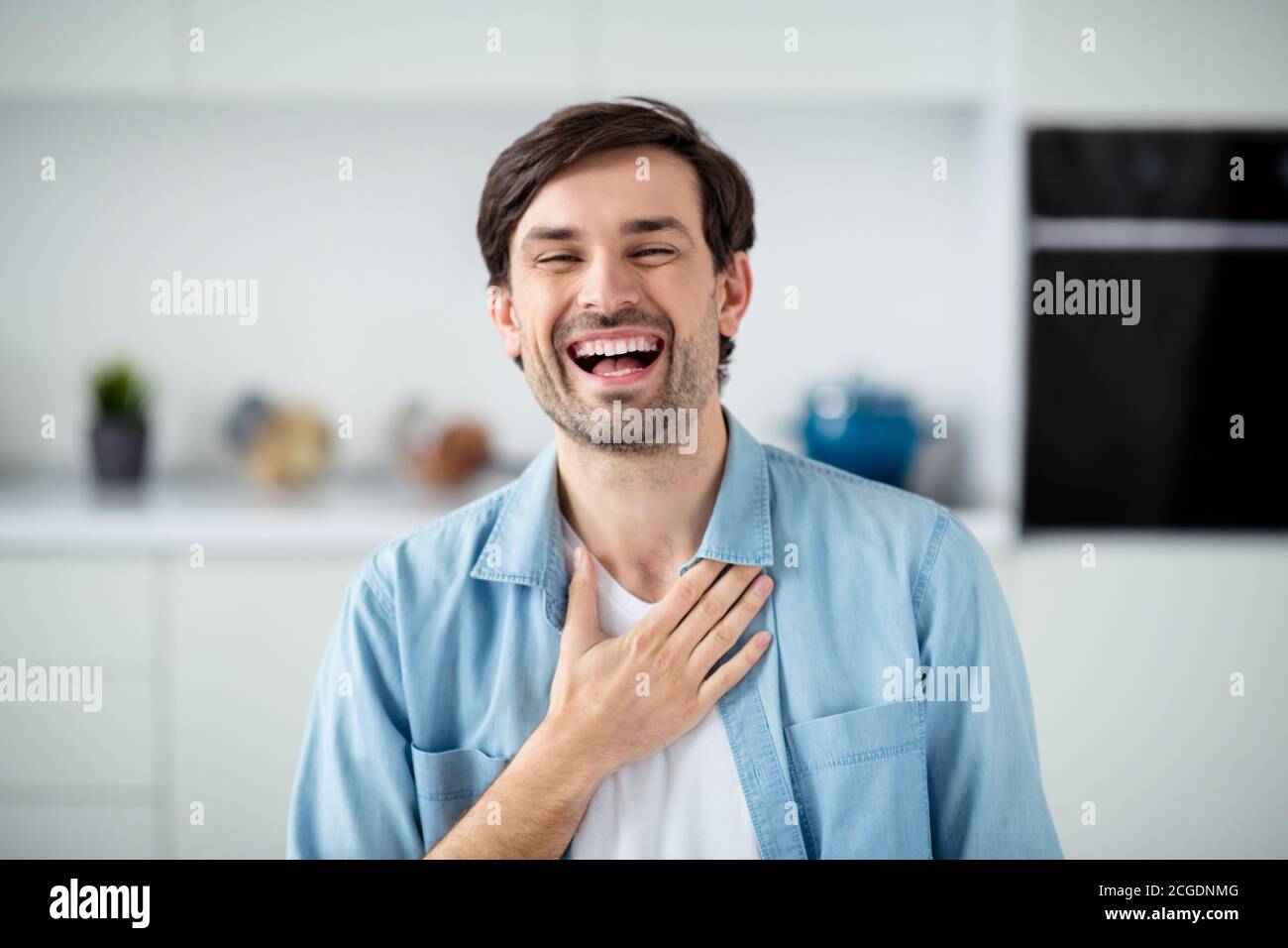 Loud laughing call hi-res stock photography and images - Alamy
