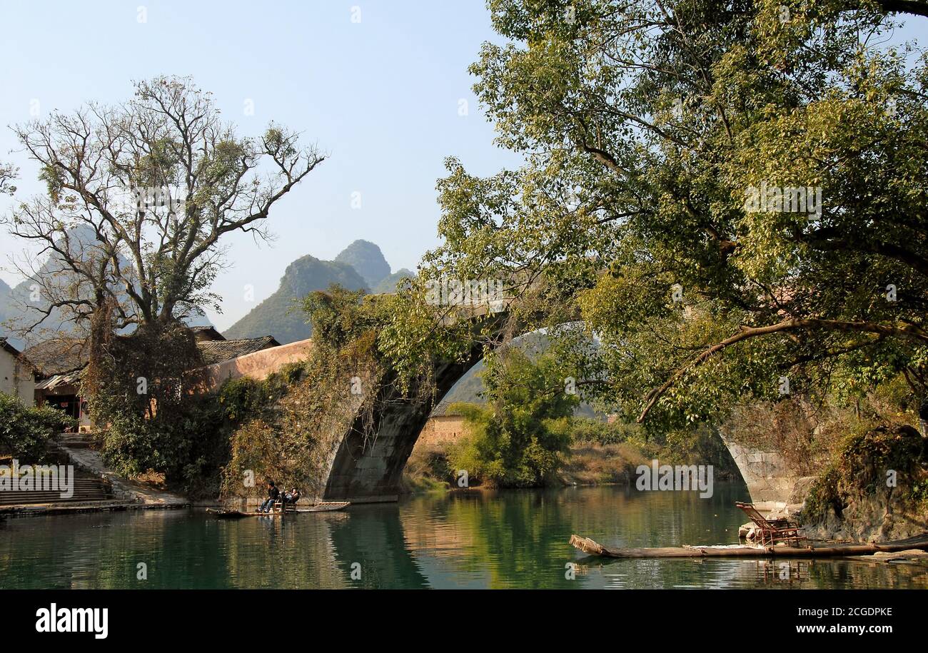 The Yulong Bridge crossing the Yulong River near Yangshuo, Guilin in ...