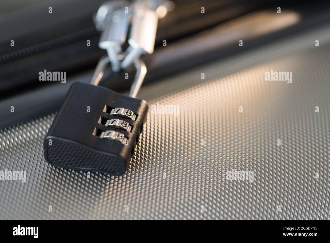 small Luggage lock, magnetic closure combinations, safety on the road ...