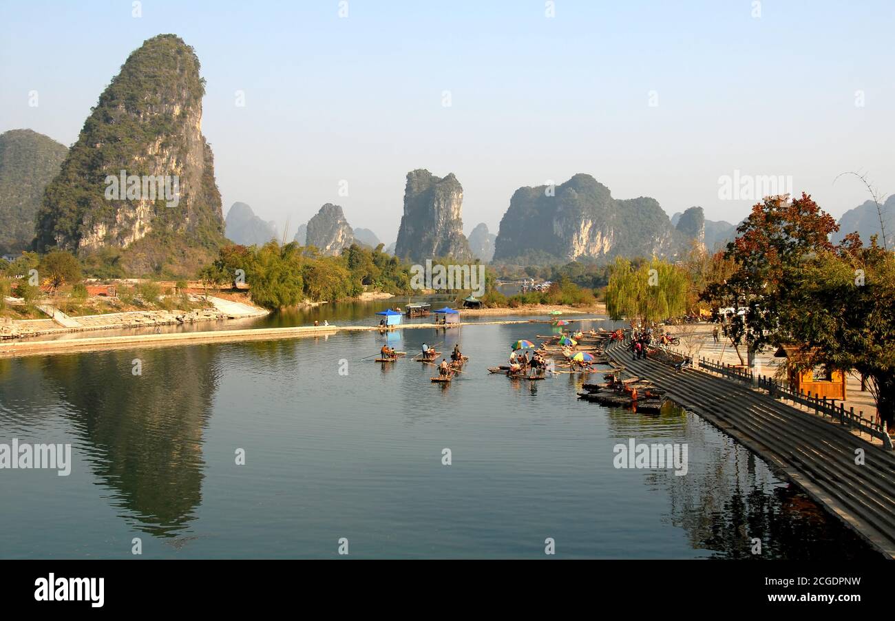 Bamboo rafts on the Yulong River near Yangshuo, Guilin in Guangxi ...