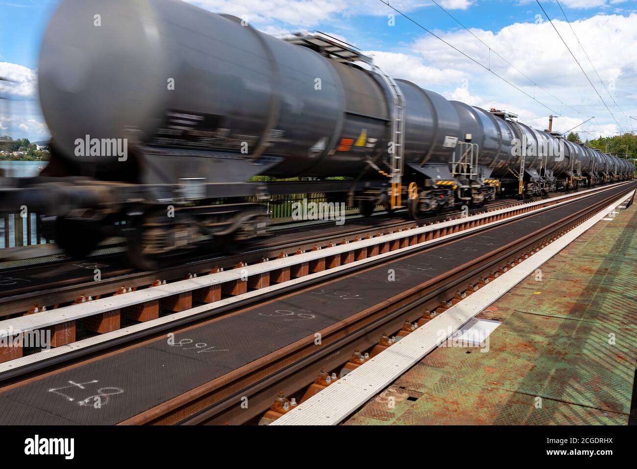 Rail tank cars hi-res stock photography and images - Alamy