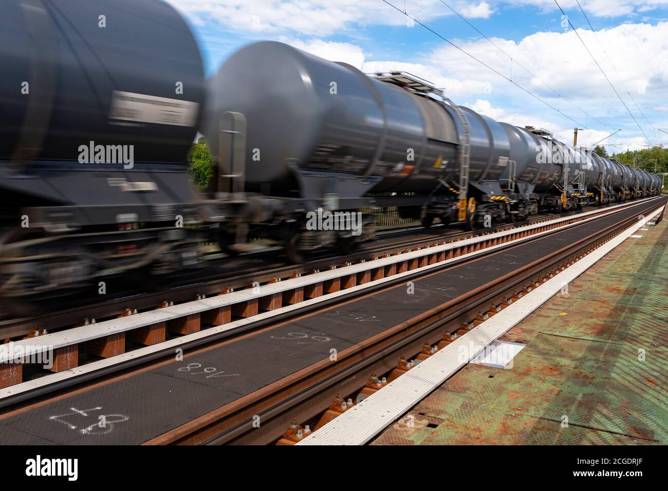 Rail tank cars hi-res stock photography and images - Alamy