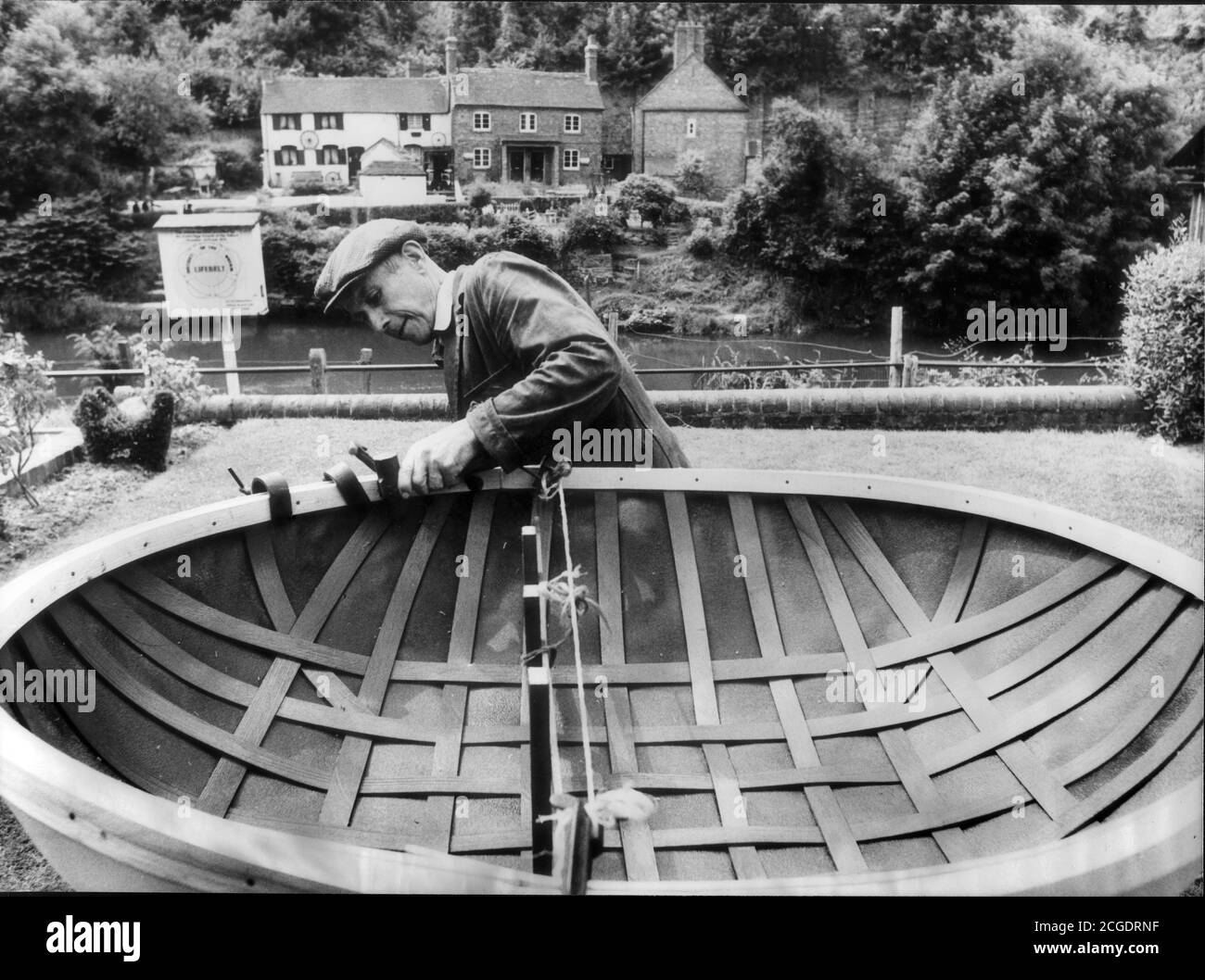 Ironbridge coracle maker Eustace Rogers in 1979 Picture by DAVID ...