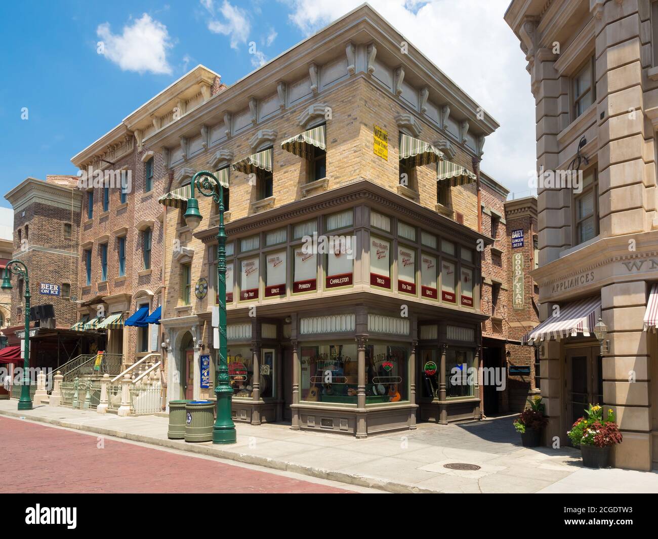 Universal studio resort hi-res stock photography and images - Alamy