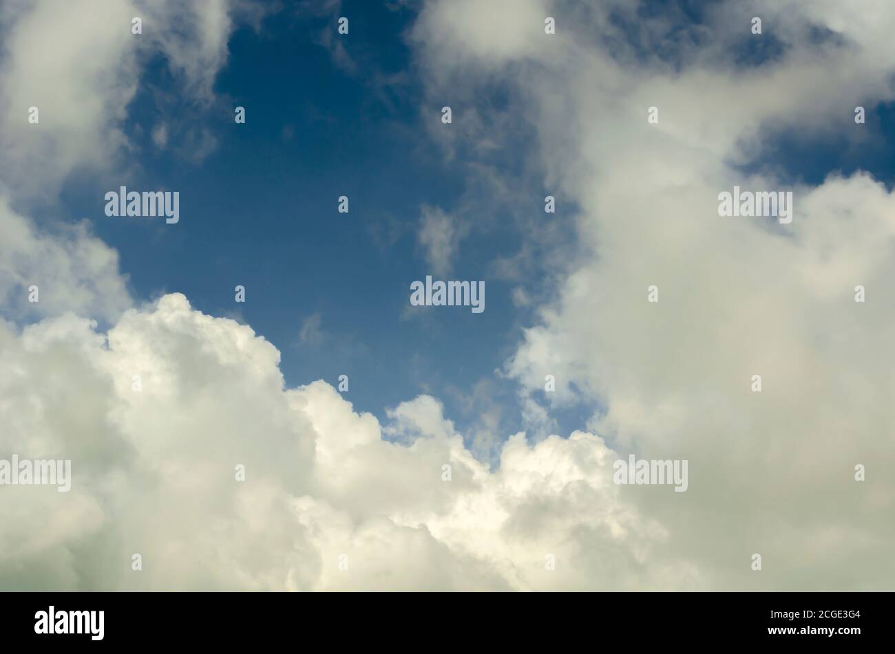Thick cloudy sky hi-res stock photography and images - Alamy