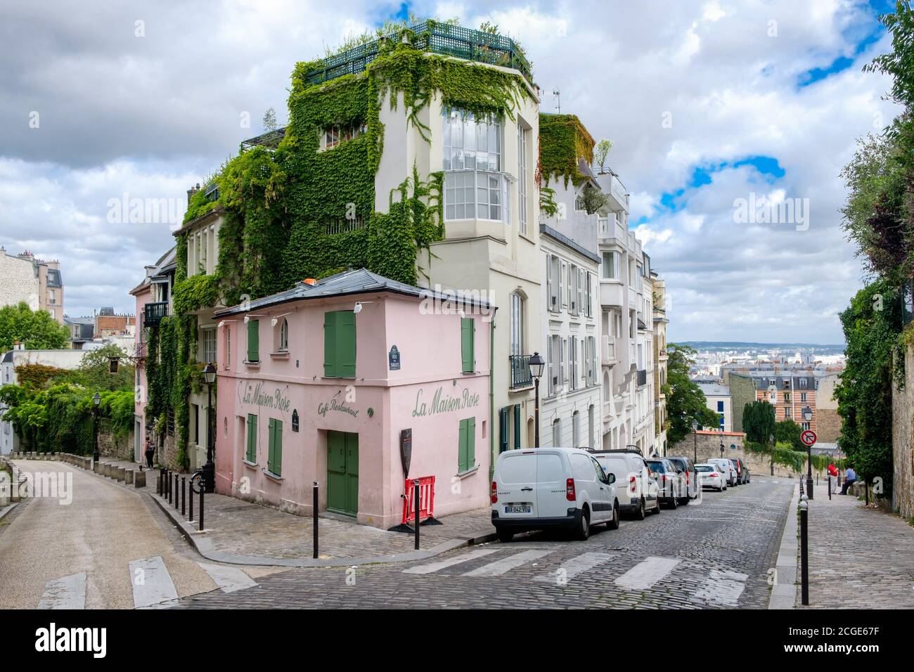 The historic Maison Rose in the bohemian district of Montmartre Stock ...