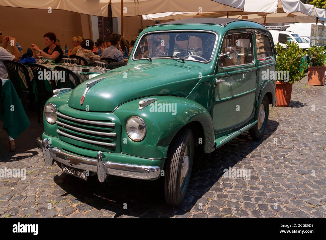Car pics hi-res stock photography and images - Alamy