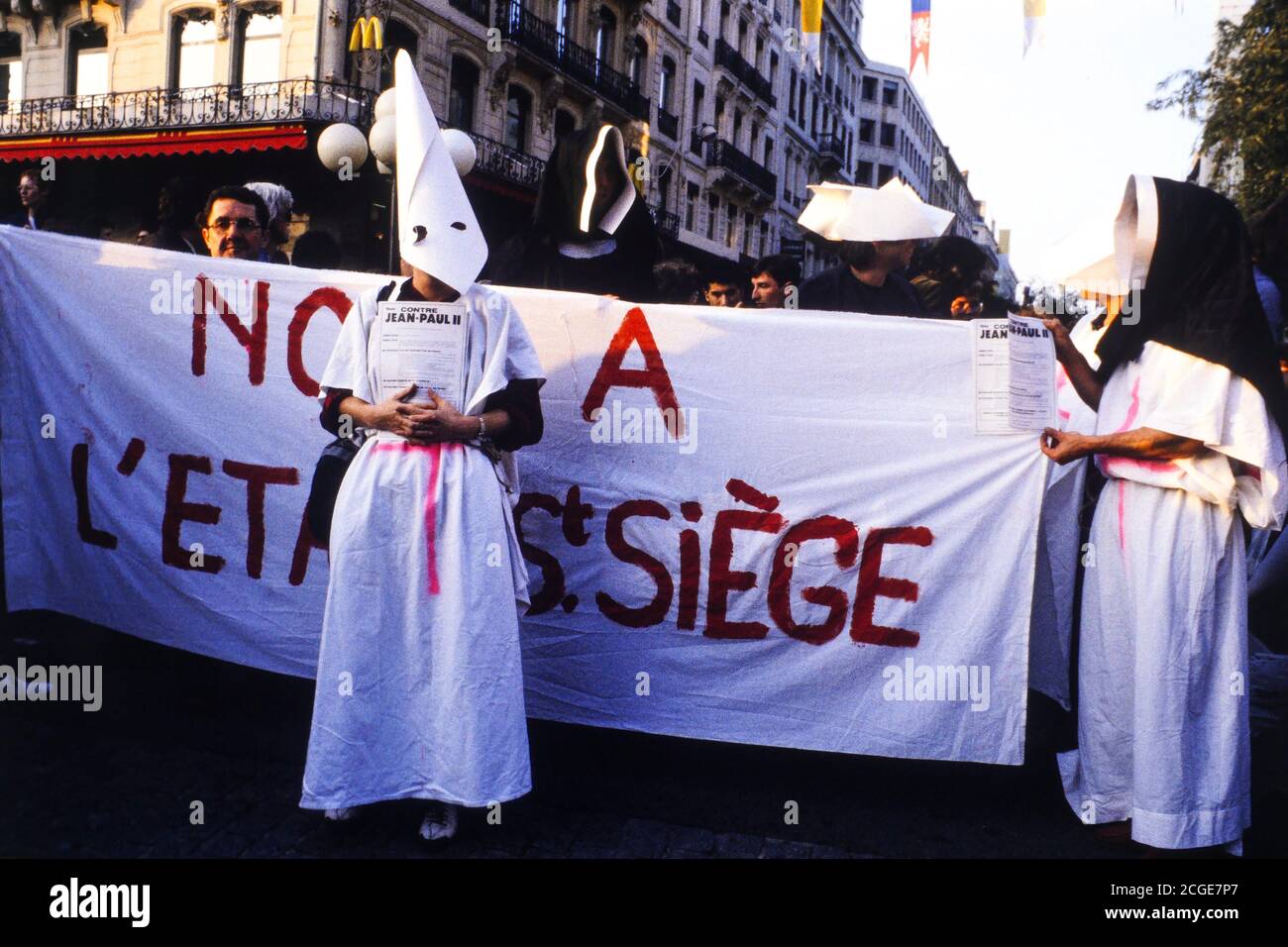 Pope John Paul II pays visit to Lyon, 1986, France Stock Photo - Alamy