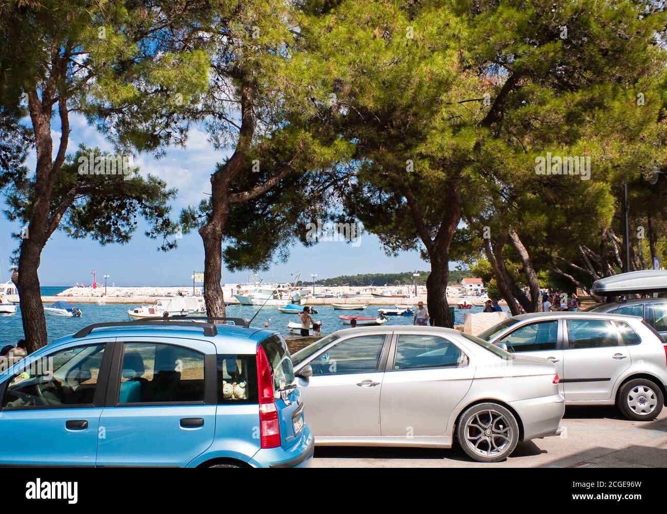 City baywalk hi-res stock photography and images - Alamy