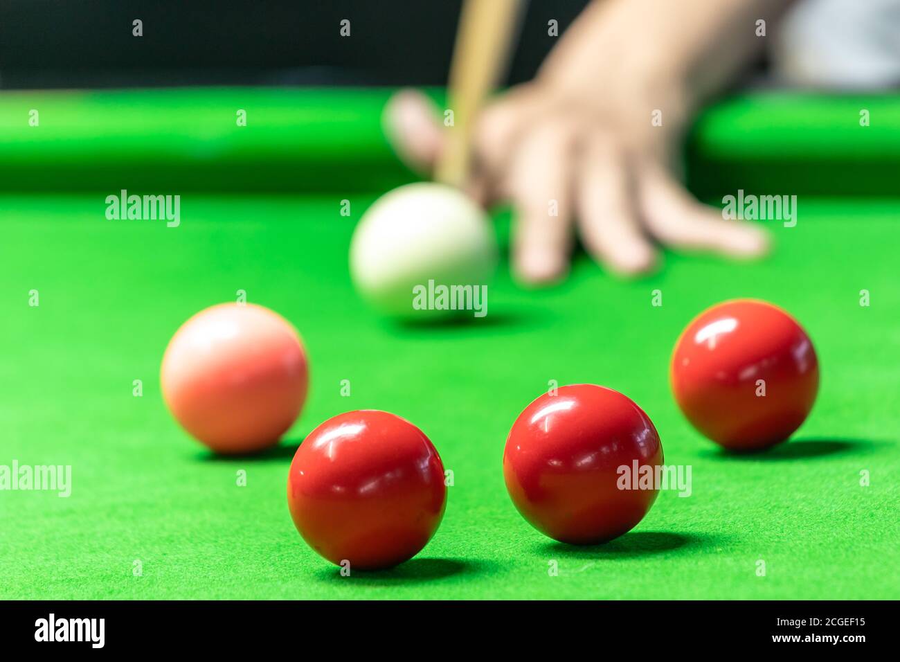 Snooker player hi-res stock photography and images - Alamy