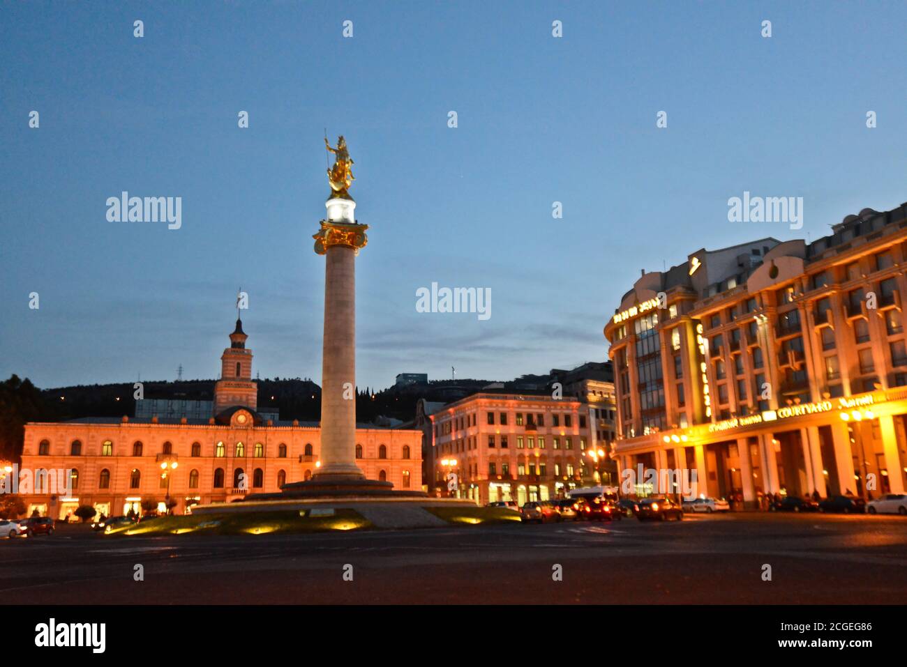 St george square hi-res stock photography and images - Alamy