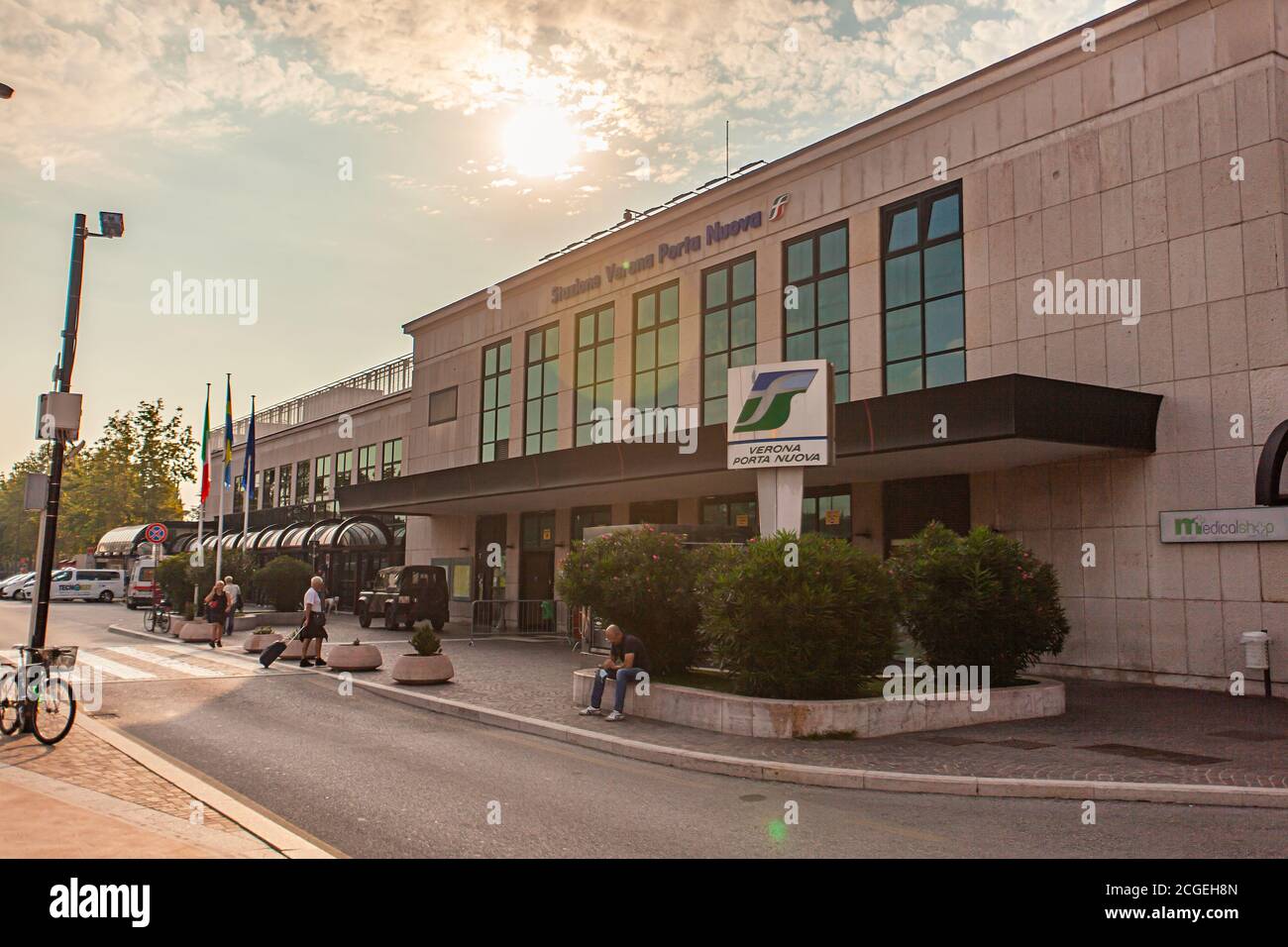 Verona railway station Stock Photo - Alamy
