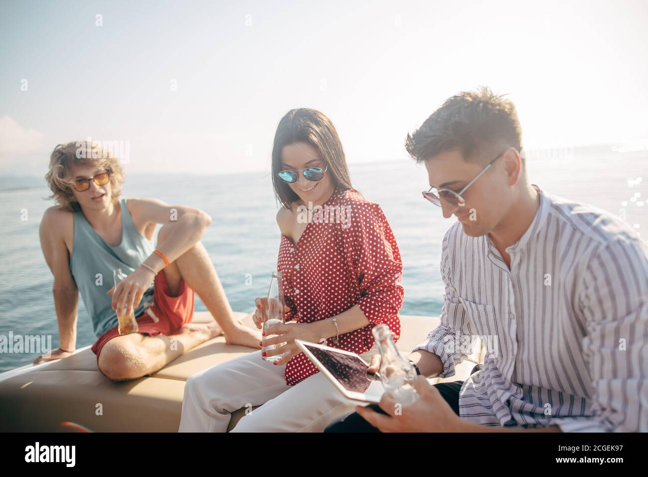 Young women cocktails cruise hi-res stock photography and images - Alamy