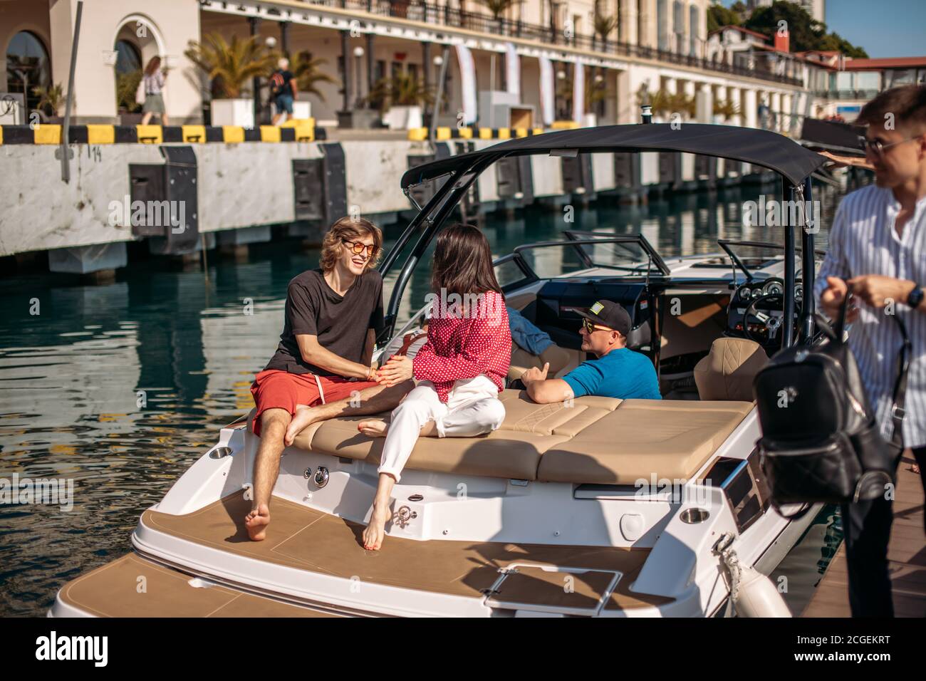 Girls teens on spring break hi-res stock photography and images - Alamy