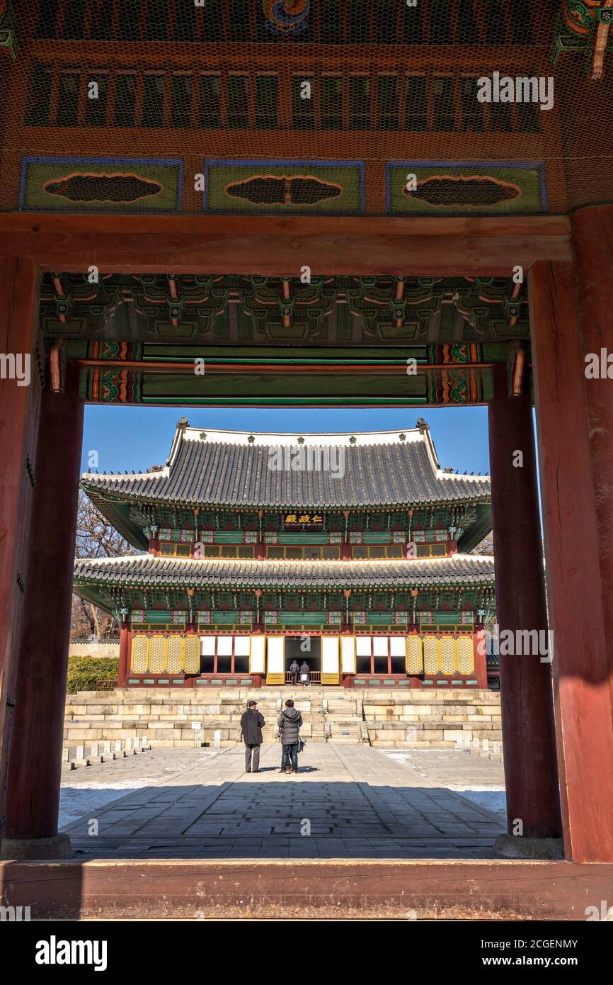 The main royal palace of the joseon dynasty hi-res stock photography ...