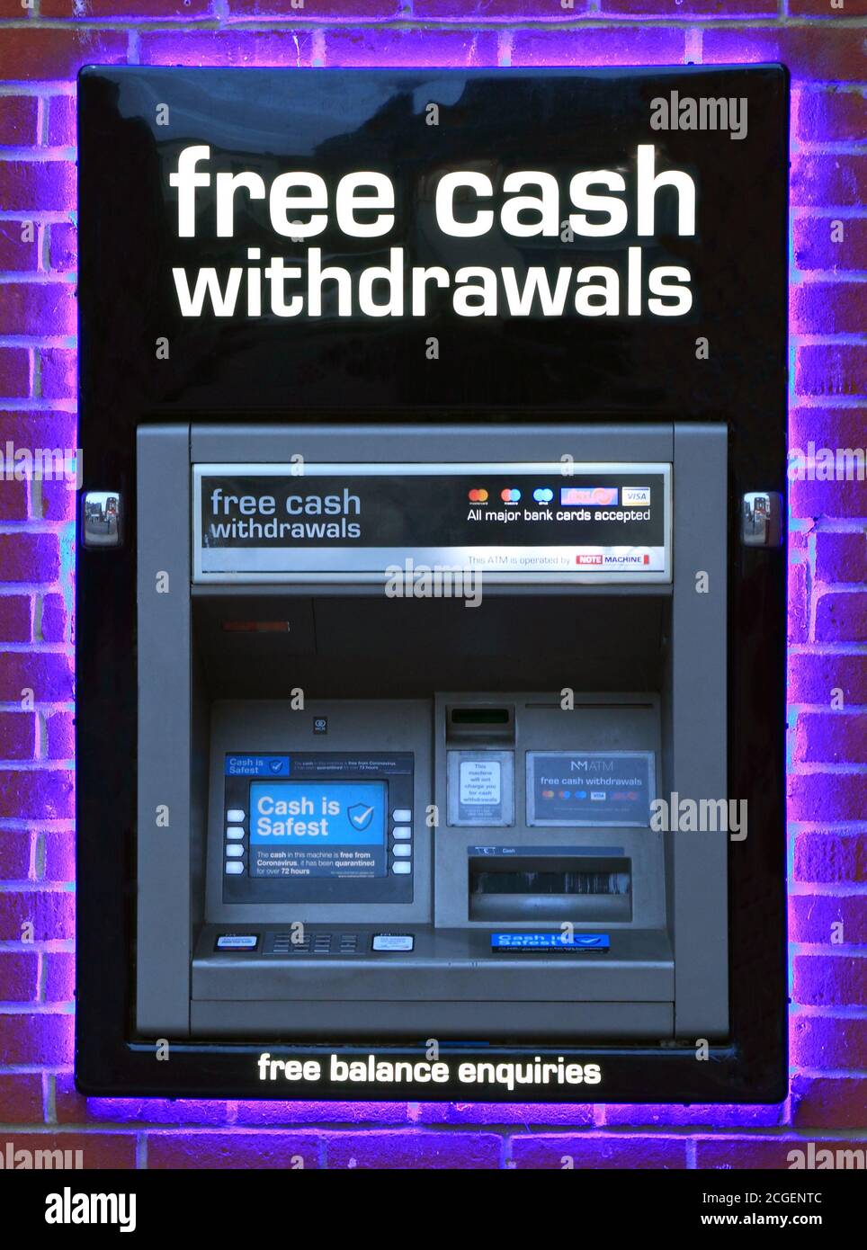 High street cash machine hi-res stock photography and images - Alamy