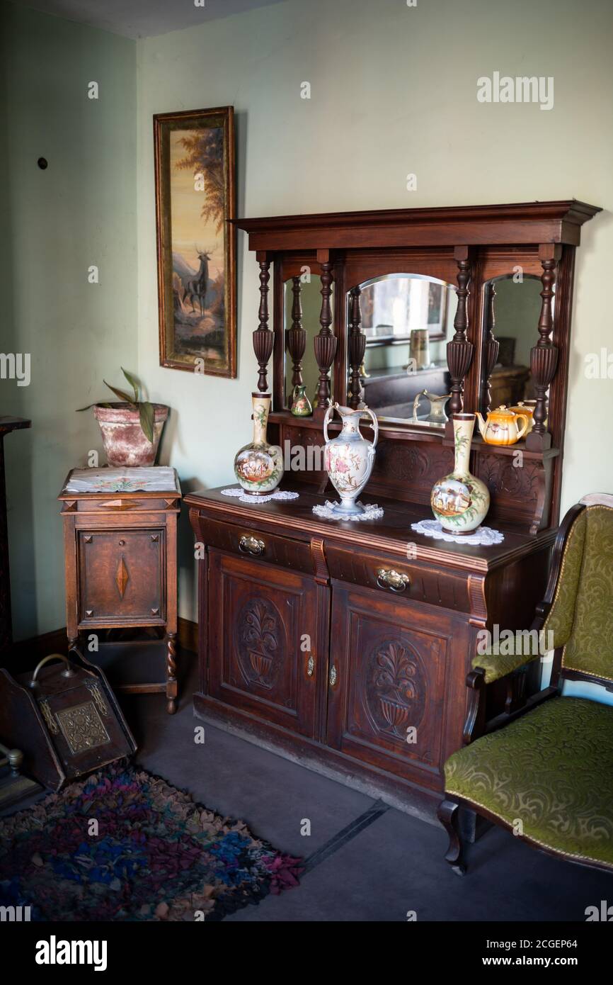 Home front room hi-res stock photography and images - Alamy