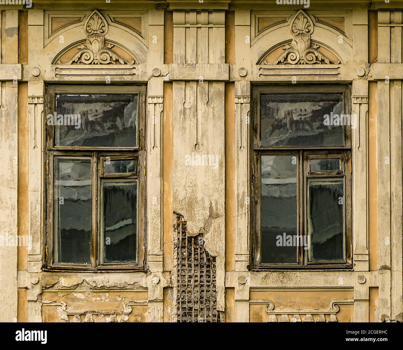 Stucco molding hi-res stock photography and images - Alamy