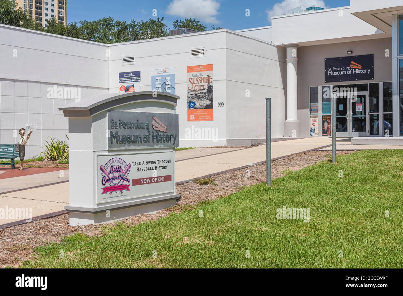 St. Petersburg's Museum of History building entrance St. Petersburg ...