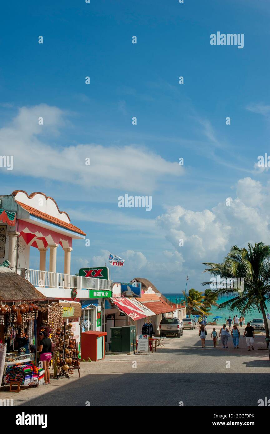 Street scene of 5th Avenue in Playa del Carmen on the Riviera Maya near ...