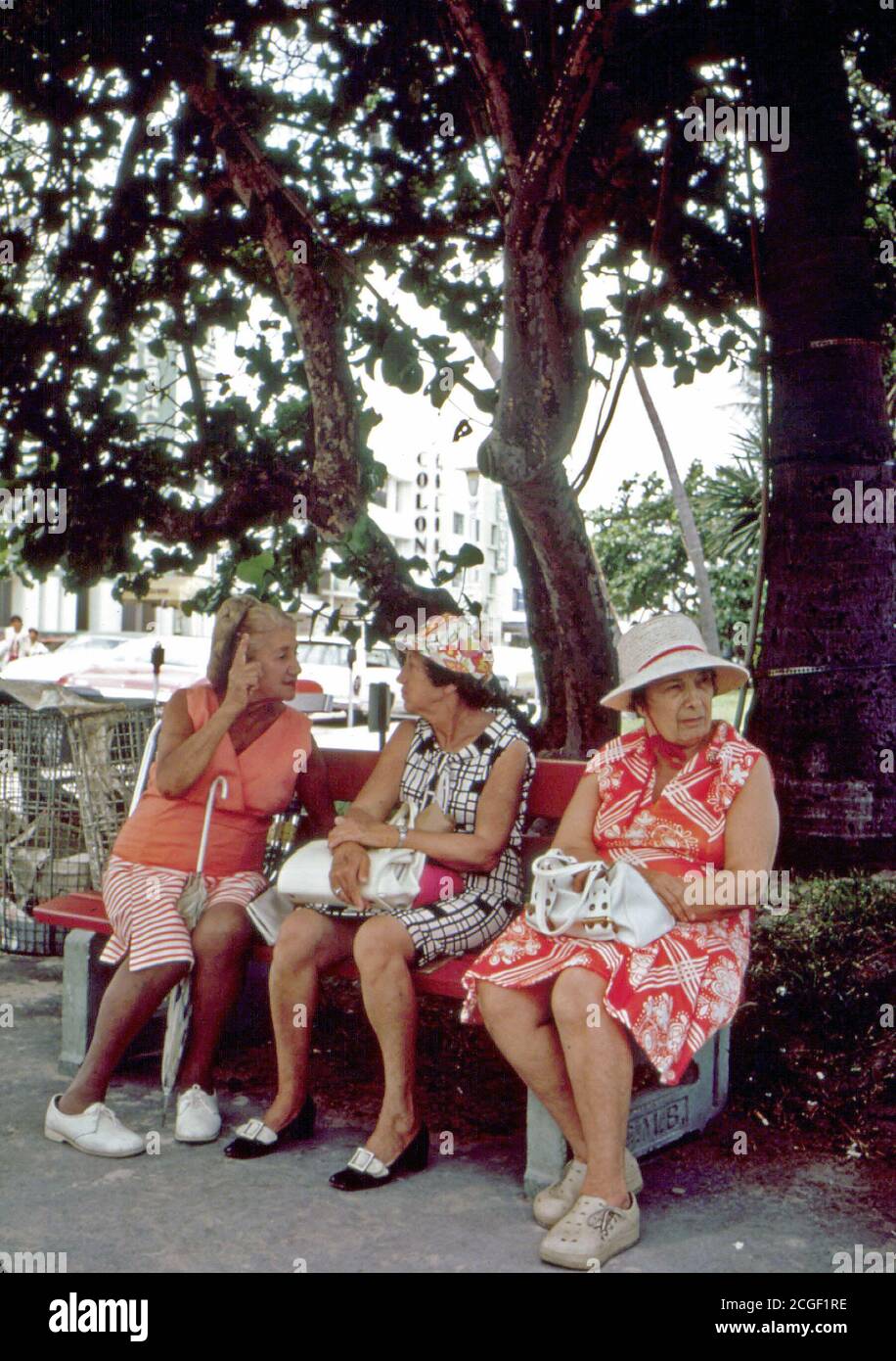 Miami beach 1970s hi-res stock photography and images - Alamy
