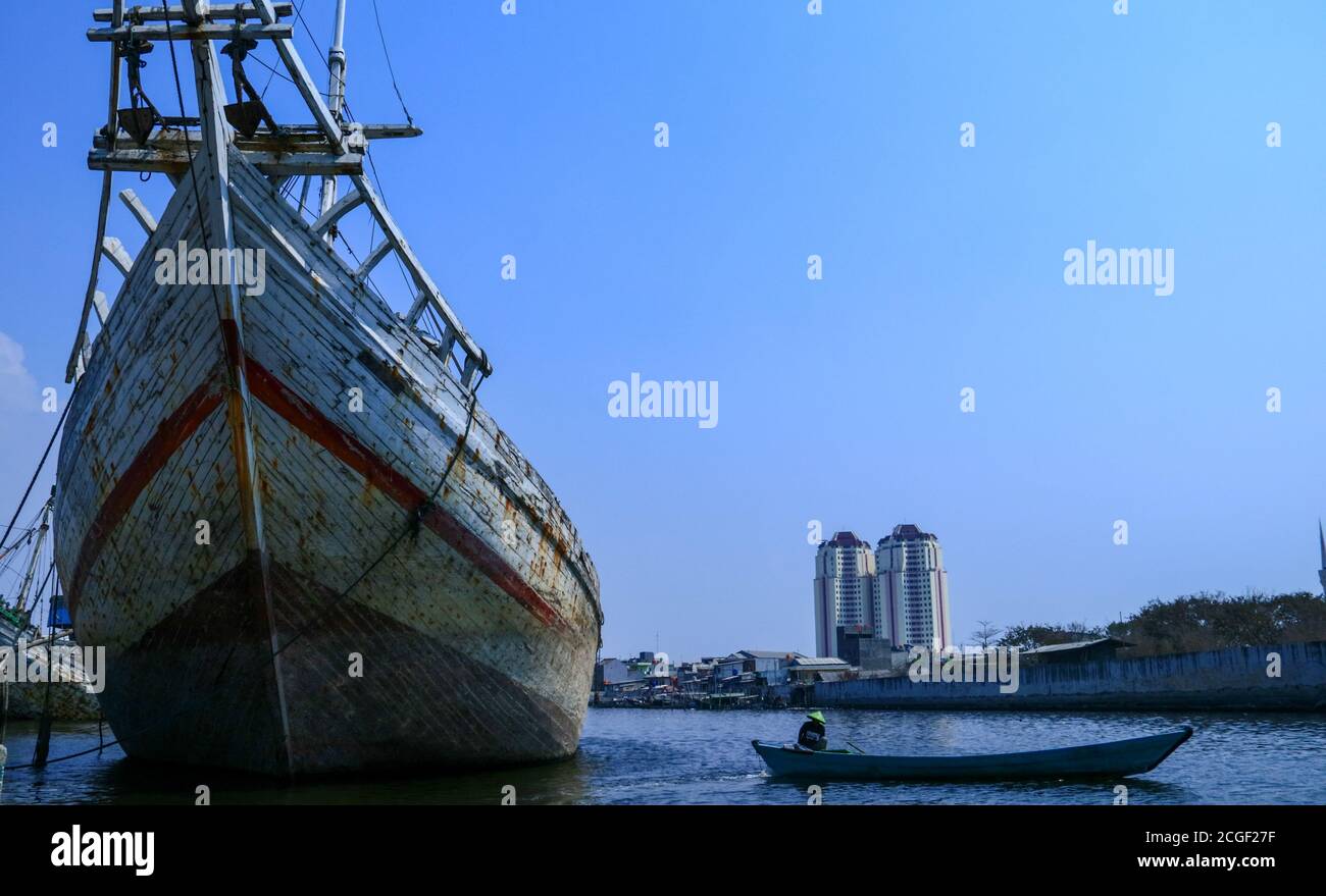 Jakarta, Indonesia - September 1, 2019: Phinisi ships (Indonesian ...
