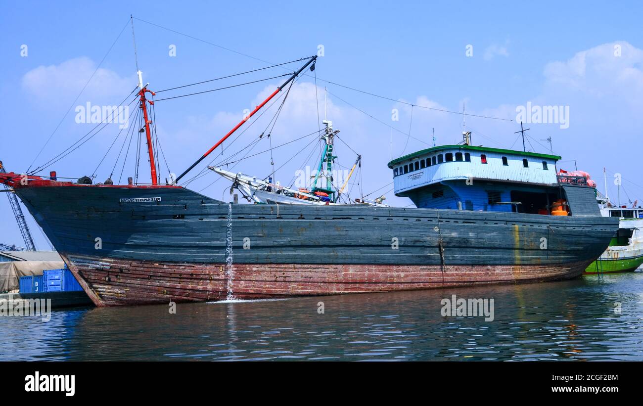 Jakarta, Indonesia - September 1, 2019: Phinisi ships (Indonesian ...