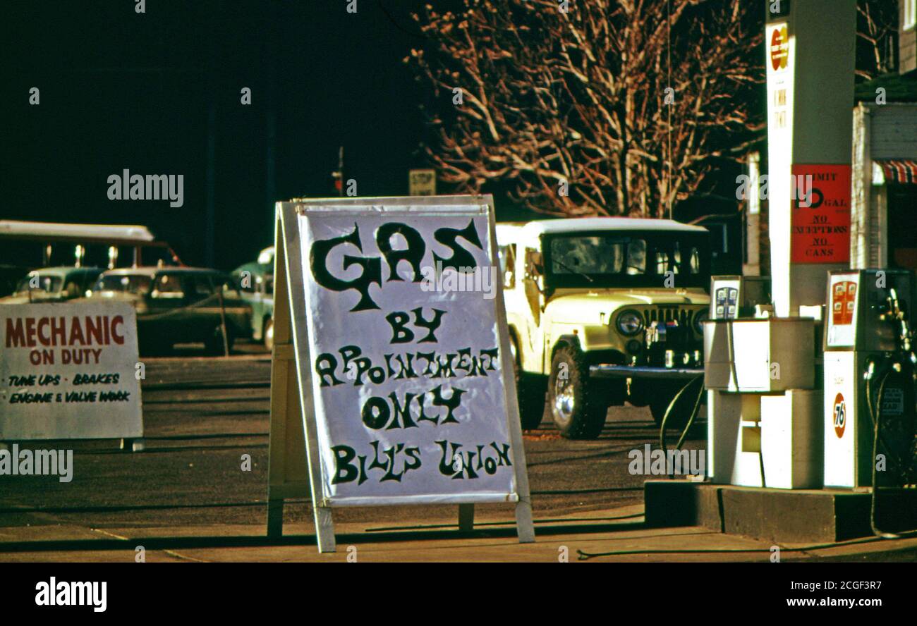 1972 gas shortage hi-res stock photography and images - Alamy
