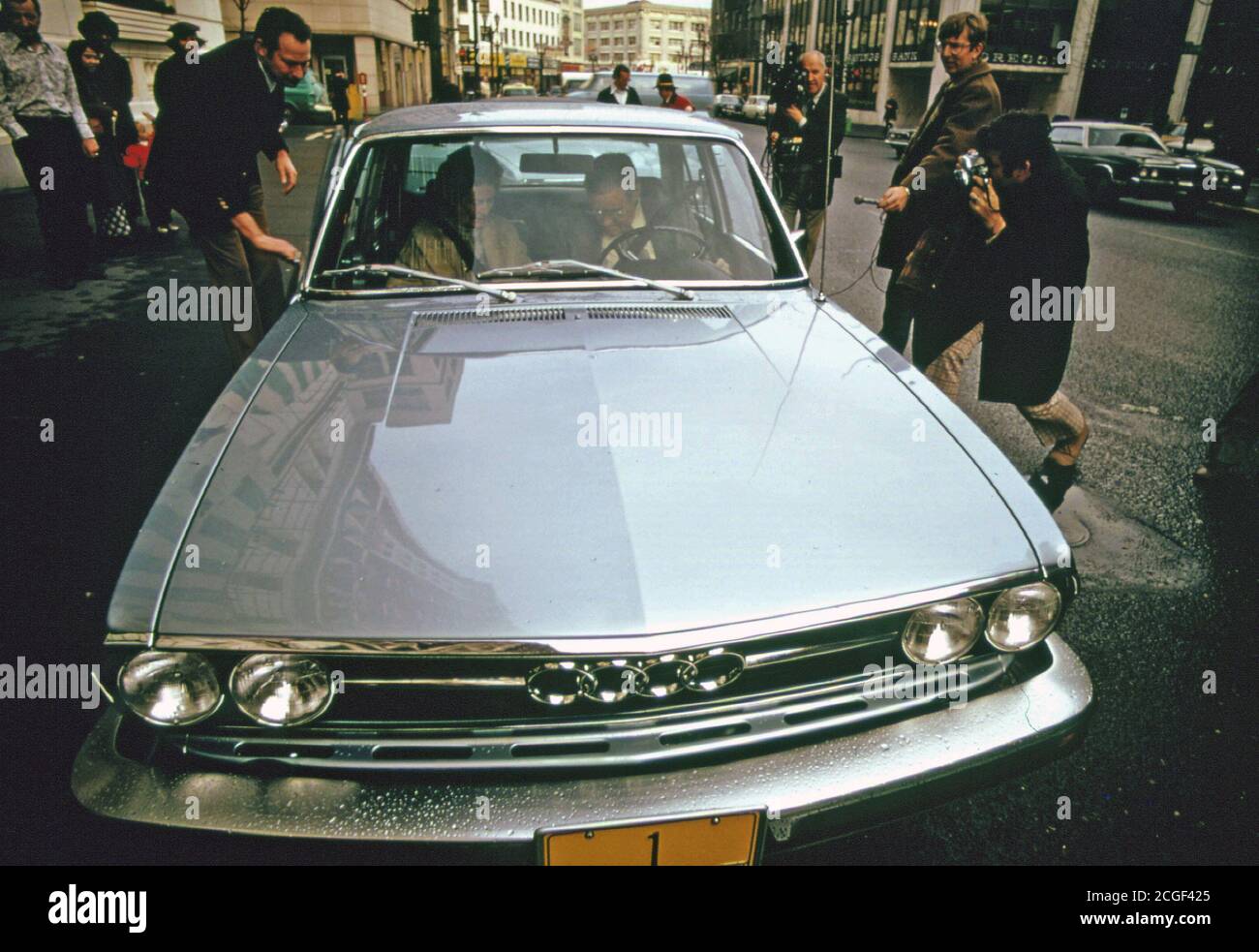 1972 gas shortage hi-res stock photography and images - Alamy