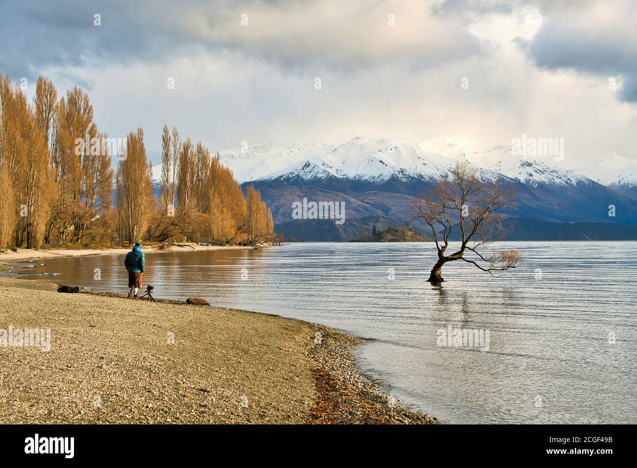 Reflection lake photographer hi-res stock photography and images - Alamy